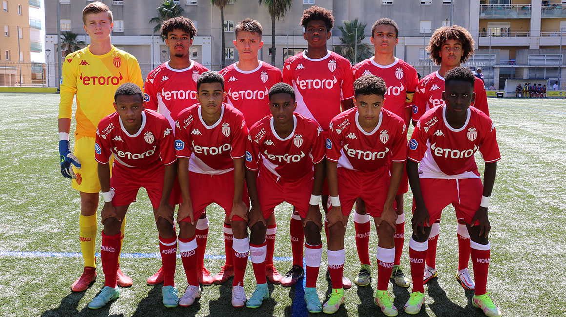 Début en fanfare pour les U17 face au Gazélec - AS Monaco