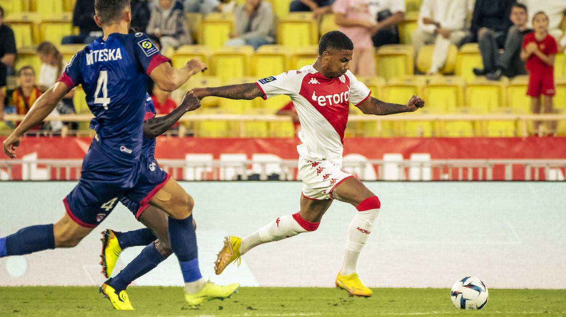 Ismail Jakobs: "Reach another level in 2023"