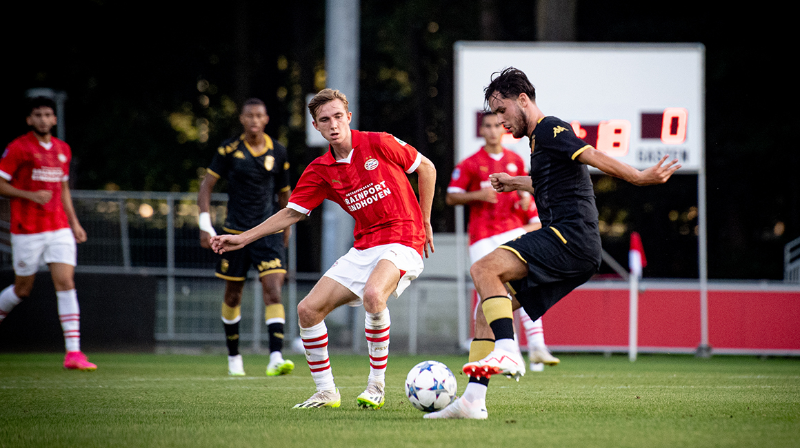 Les Rouge et Blanc cèdent face au PSV - AS Monaco